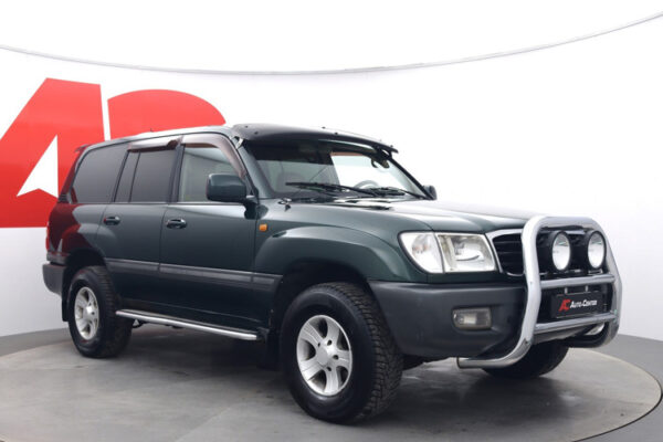 Toyota Land Cruiser | Legendaarinen maastoauto